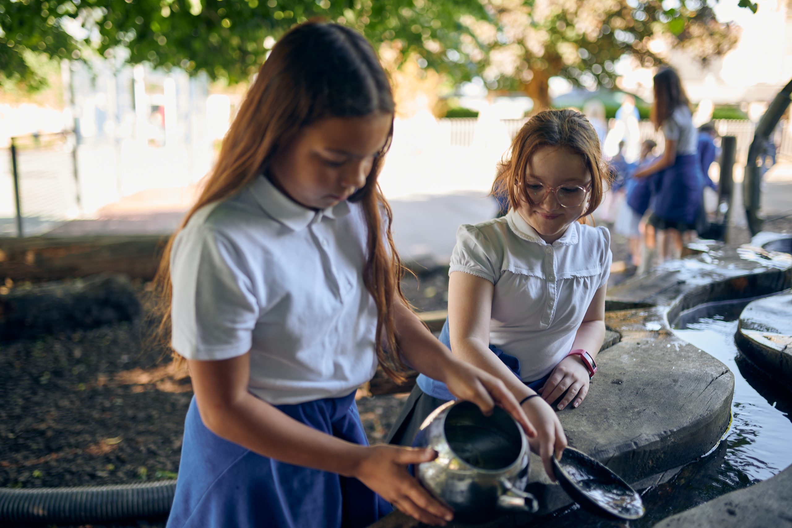 What does a school playtime consultant do?